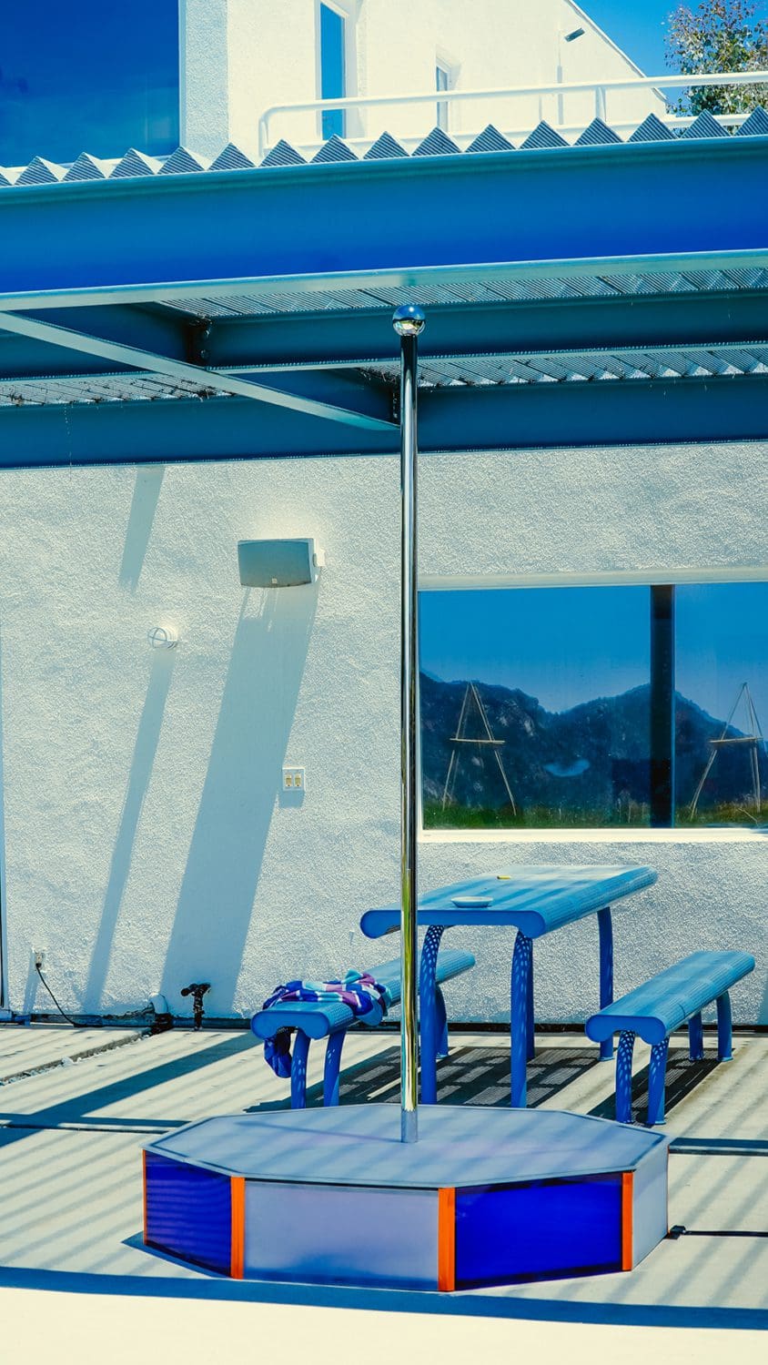 Custom Design Commercial Portable Dance Pole & Octagon Stage