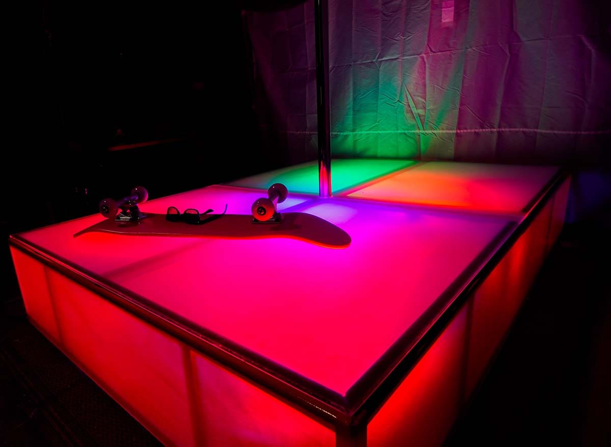 4x4' Acrylic Glow Square Portable Stage & Ceiling Free Dance Pole