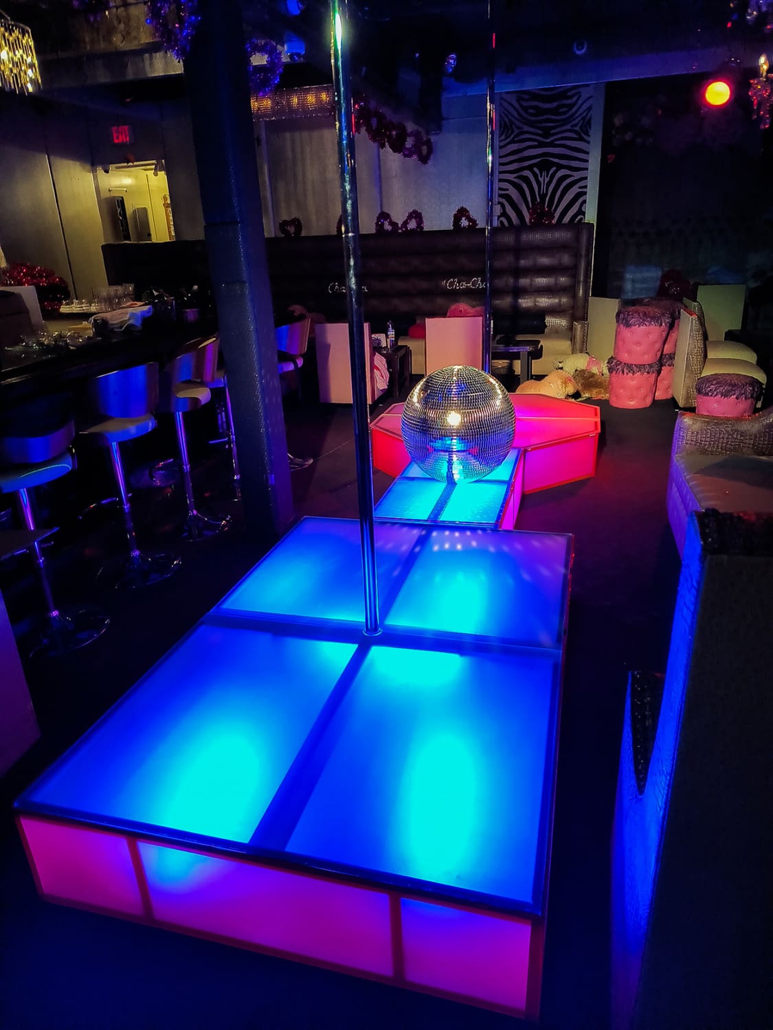 The All Star Stages 14x6' MegaLyth Acyrlic Glow Stage & Poles