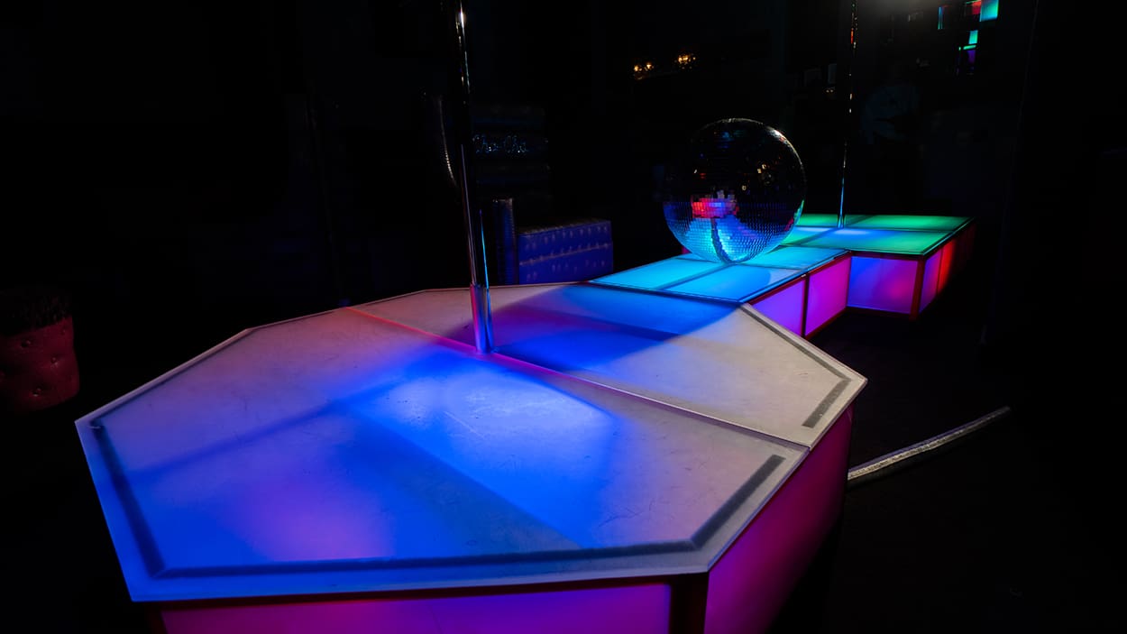 The All Star Stages 14x6' MegaLyth Acyrlic Glow Stage & Poles